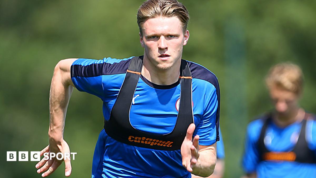 Rob Dickie: Reading defender joins Oxford United on permanent deal ...