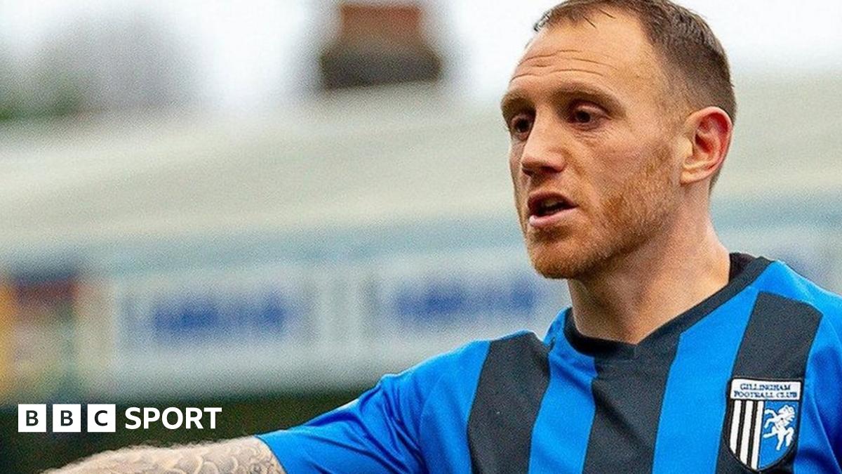 Barry Fuller: Gillingham defender signs new contract with League One ...