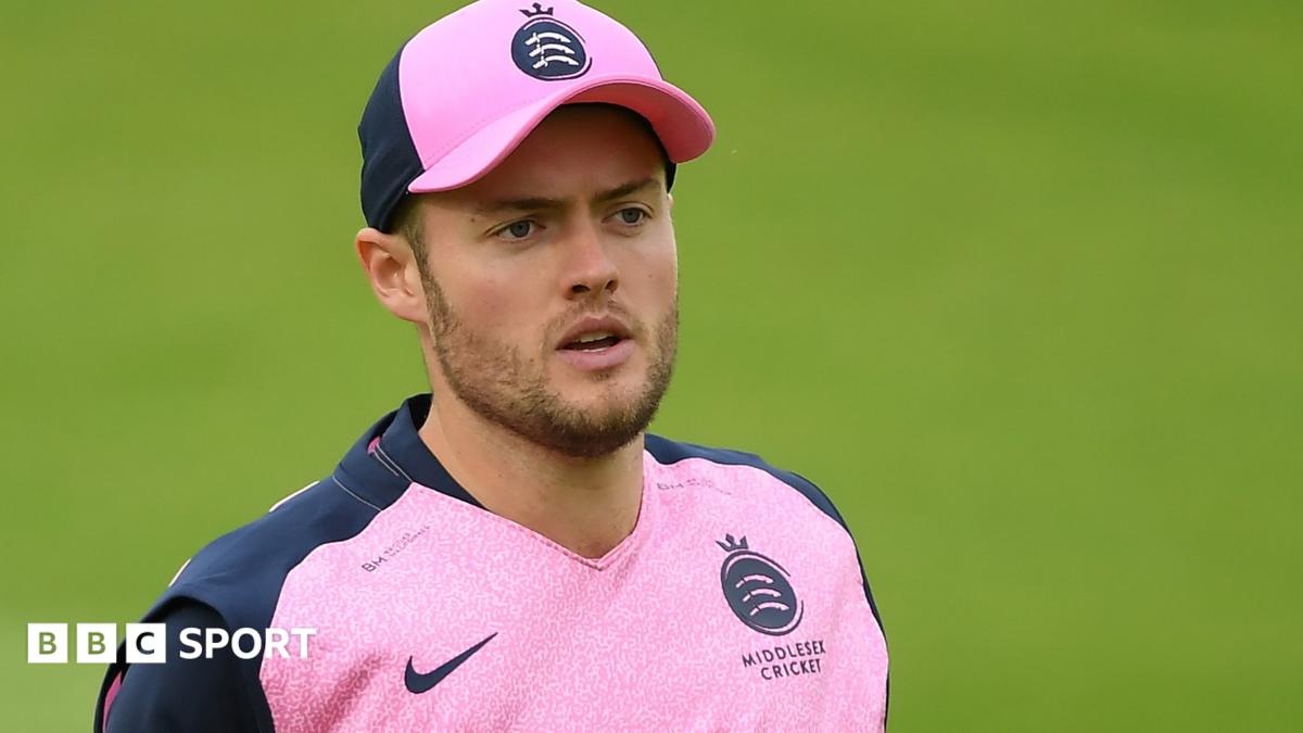 Middlesex: Ethan Bamber, Tom Helm & Luke Hollman extend deals - BBC Sport