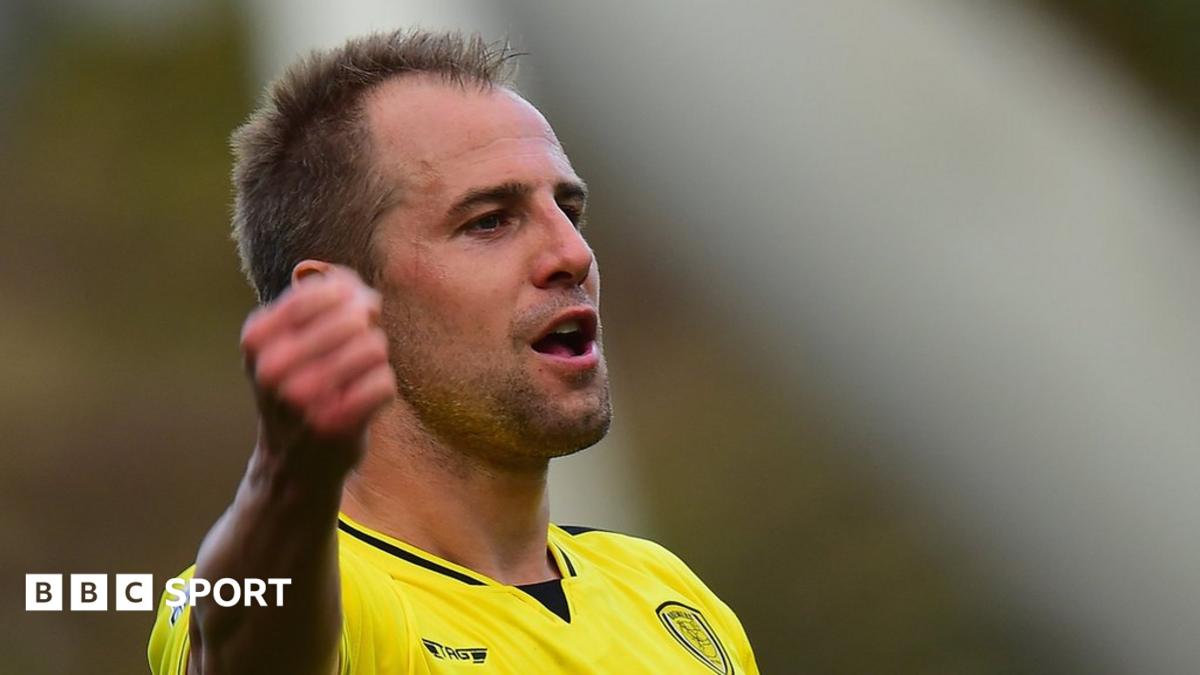 Luke Varney: Cheltenham Town sign experienced striker - BBC Sport