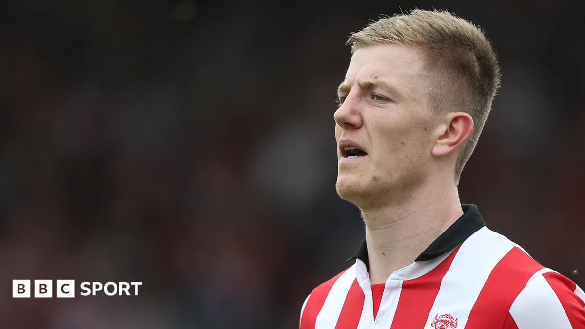 Scott Wharton: Lincoln City re-sign Blackburn Rovers defender on loan ...