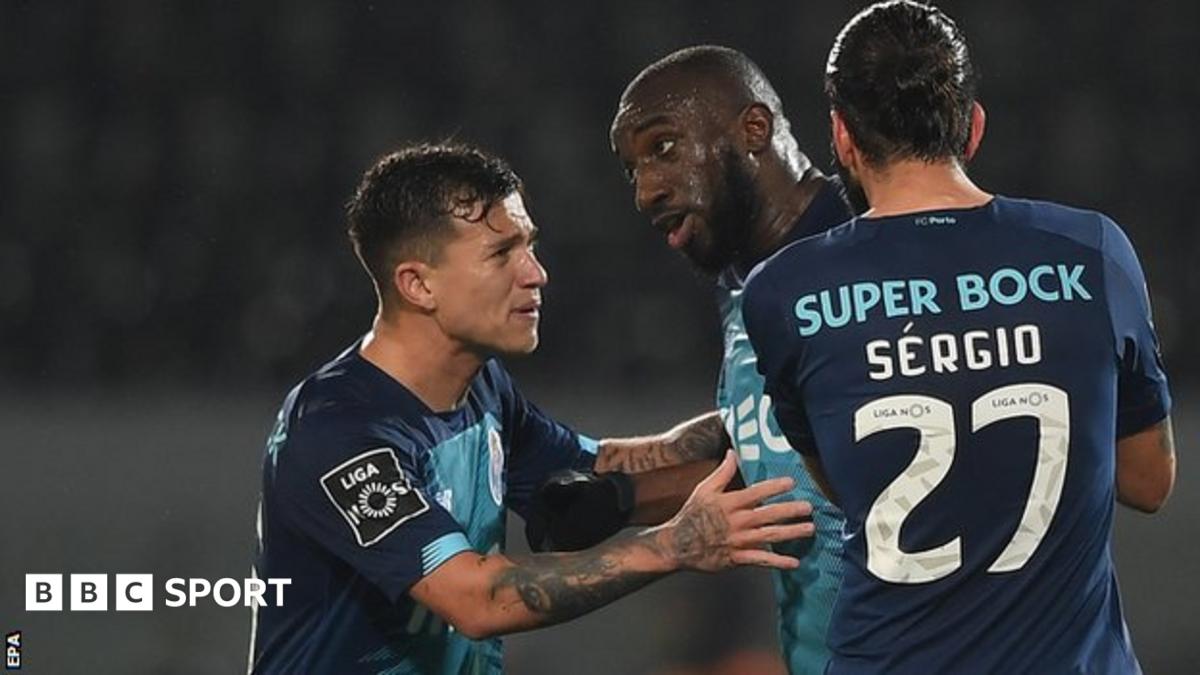 Porto's Moussa Marega quits match over racist abuse at Vitoria ...