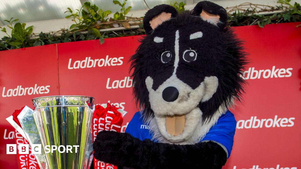 Which animal (?) won the SPFL mascot race? - BBC Sport