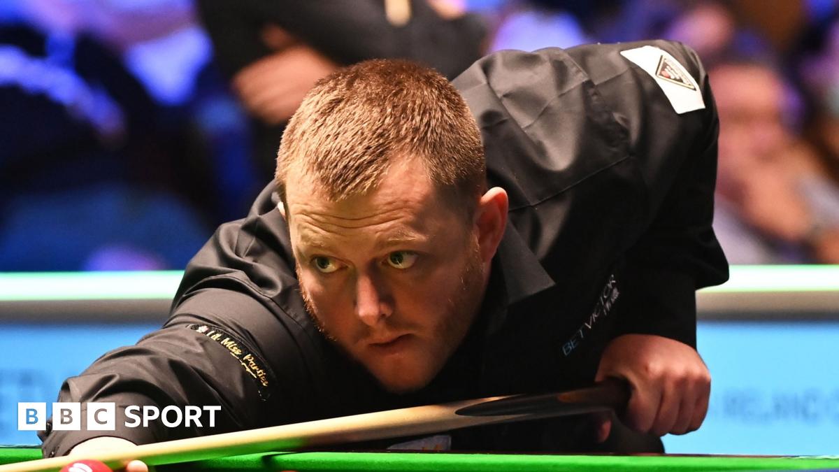 Northern Ireland Open: Mark Allen advances to last 32 with 4-2 win over Peter Devlin - BBC Sport