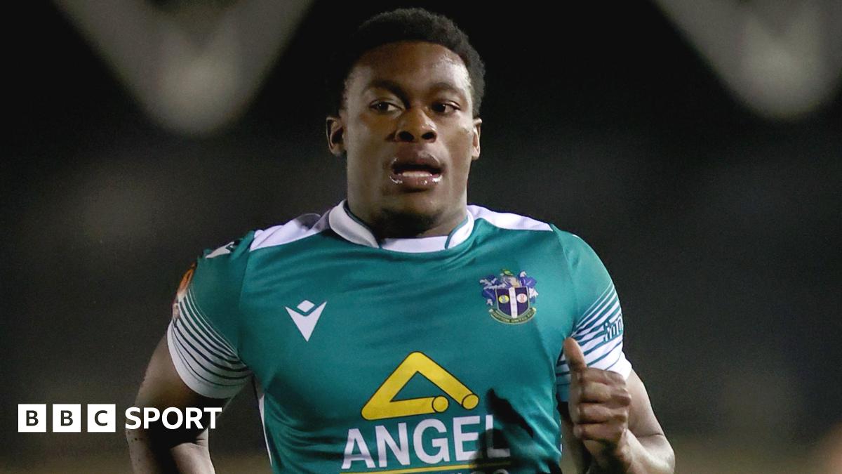 Isaac Olaofe: Sutton United re-sign Millwall striker on loan - BBC Sport