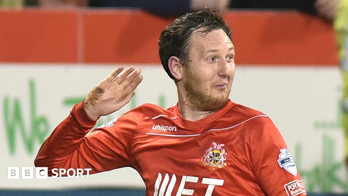 Portadown striker Gary Twigg agrees move to Coleraine - BBC Sport