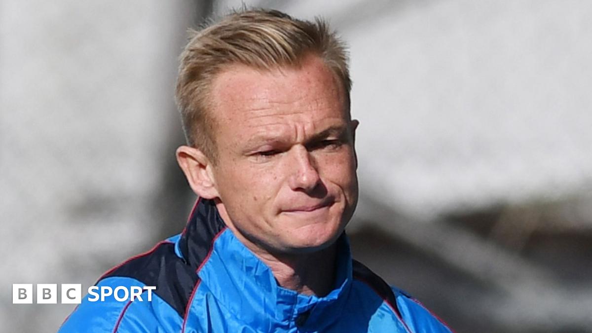 Dean Keates: 'Harsh words' said after Wrexham loss, says manager - BBC ...