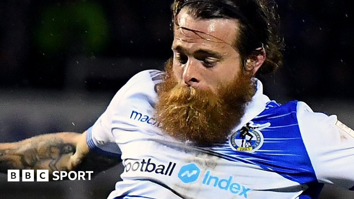 Stuart Sinclair: Walsall sign ex-Bristol Rovers midfielder - BBC Sport