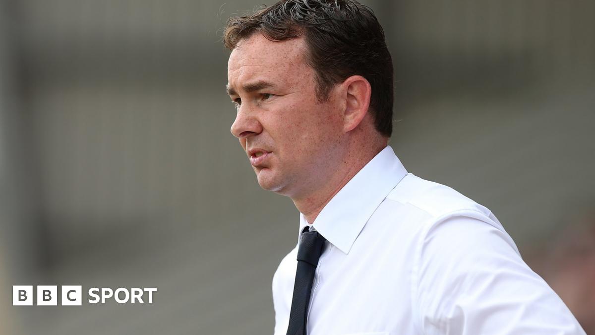 Derek Adams: Plymouth Argyle boss unhappy at lack of penalties - BBC Sport