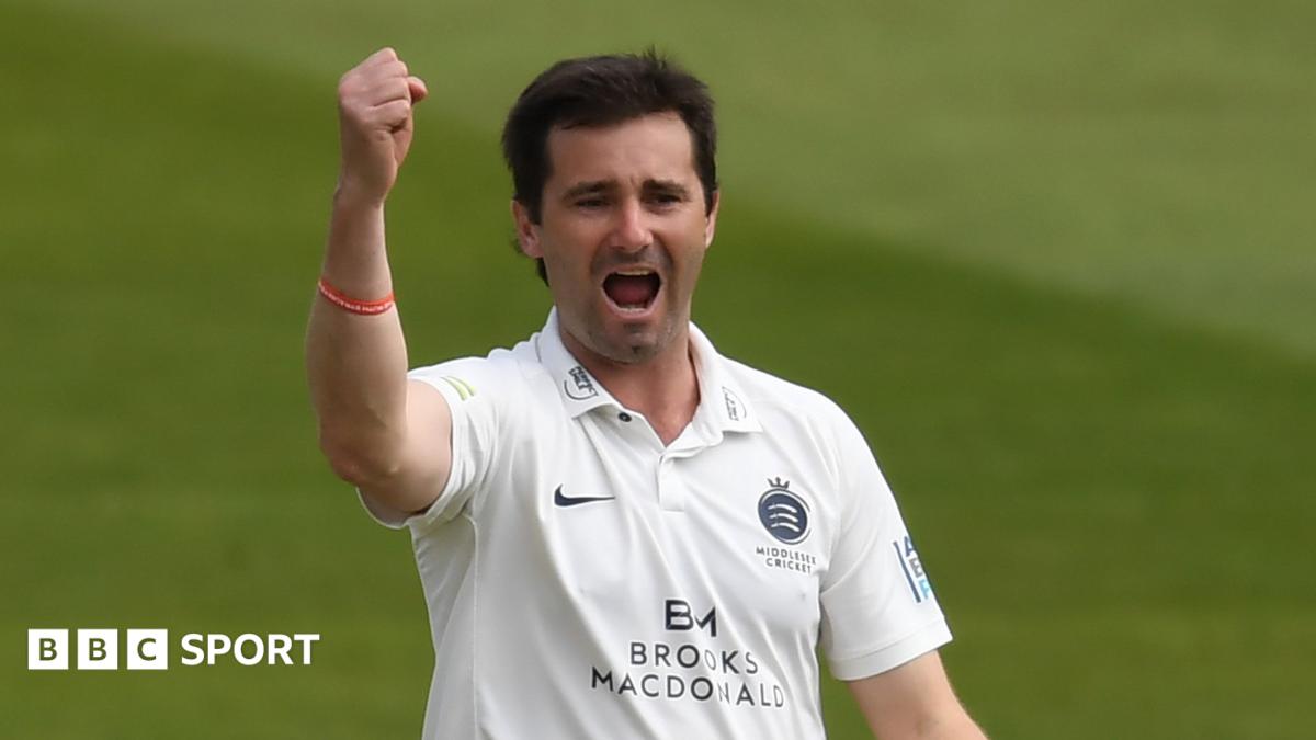 County Championship: Tim Murtagh takes 900th wicket as Middlesex stay ...