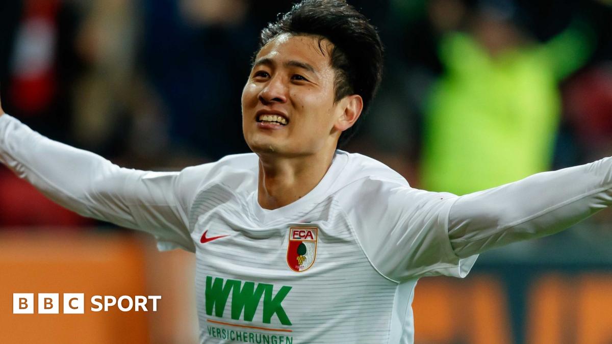 Ji Dong-won scores twice as FC Augsburg beat league leaders Borussia ...
