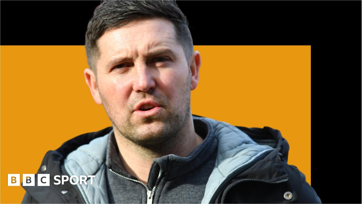 Dundee United: Can Liam Fox halt slide towards relegation? - BBC Sport