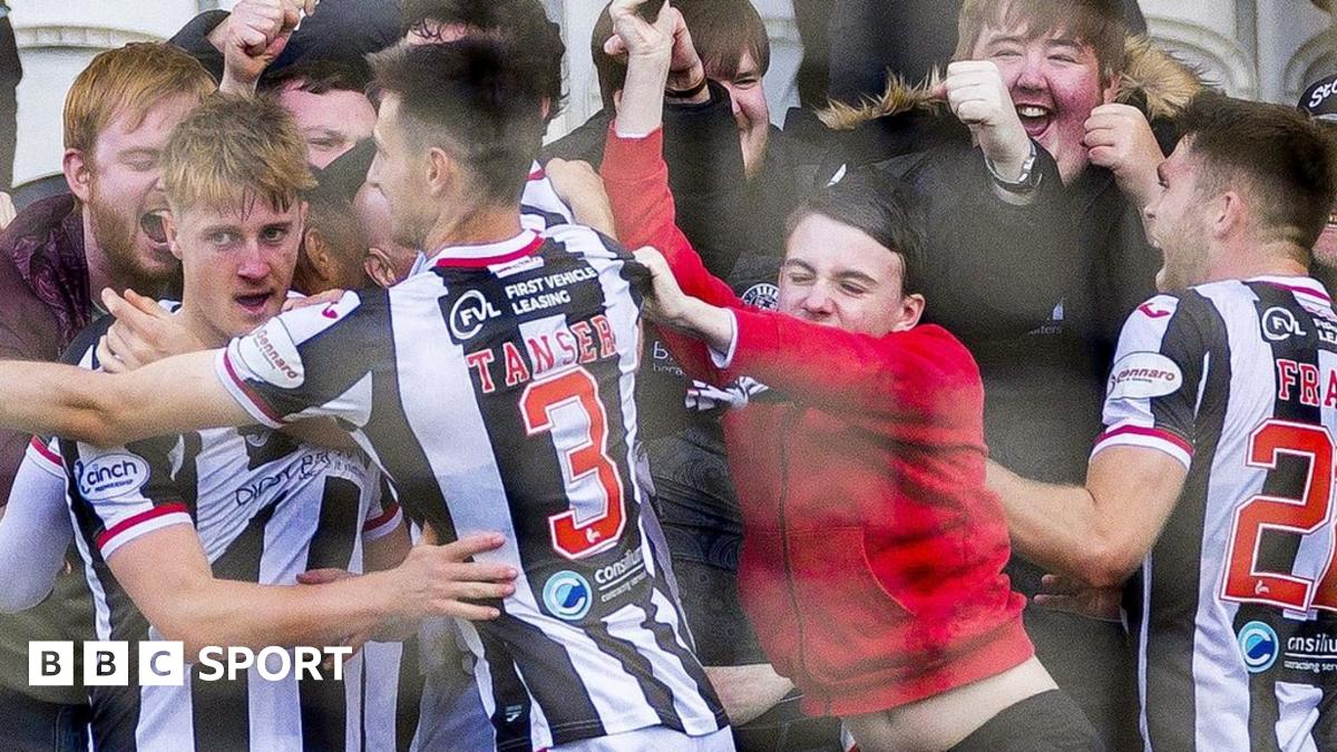 St Mirren 2-1 Livingston: Alex Greive 'answers' criticism as 10-man ...