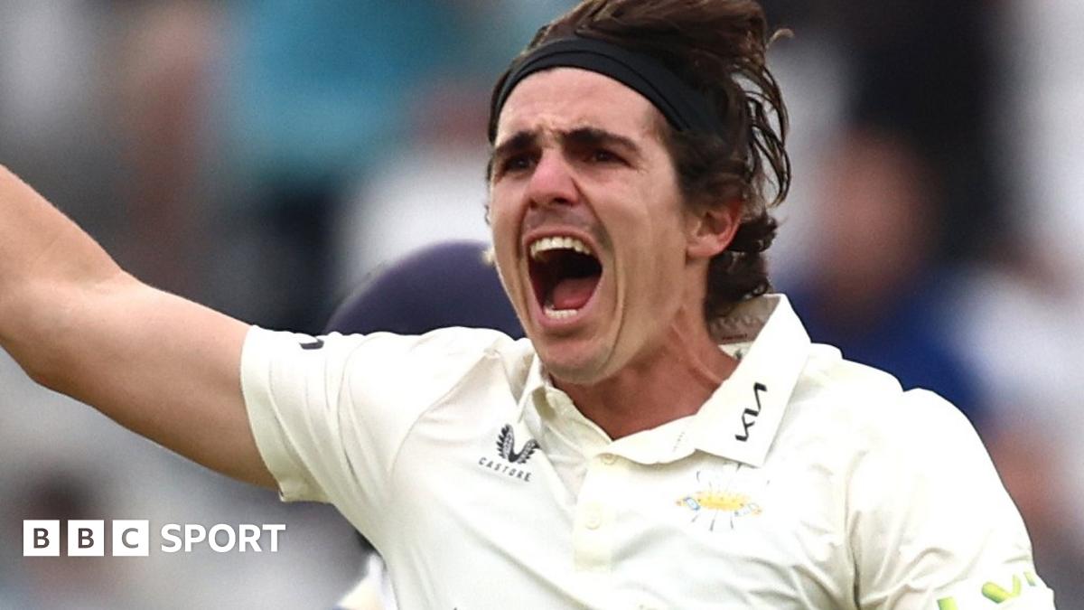 Relive day three of the County Championship - BBC Sport