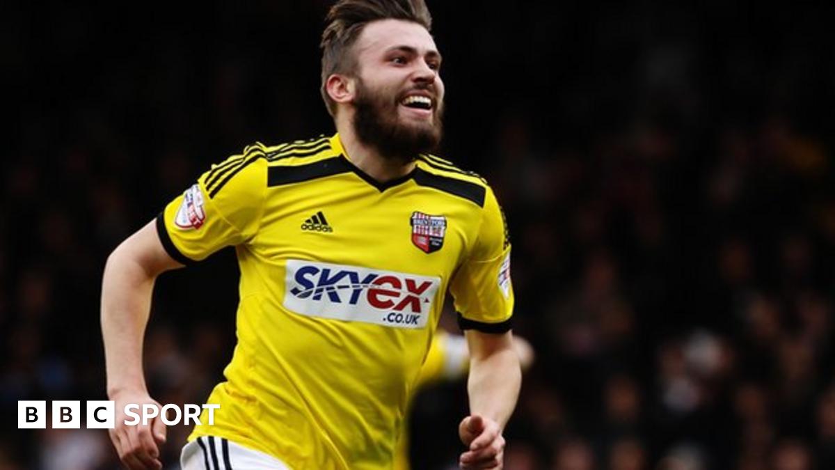 Stuart Dallas: Leeds United sign Brentford winger - BBC Sport