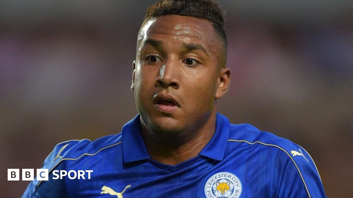 Liam Moore: Reading sign Leicester City centre-back - BBC Sport