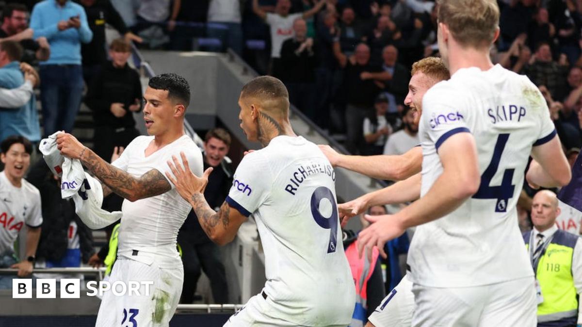 Premier League LIVE: Tottenham vs Liverpool, Fulham vs Chelsea, Man Utd ...