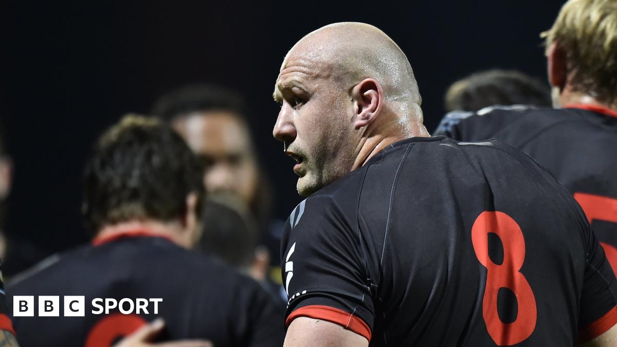 Carl Fearns: Gloucester signing to remain at Lyon - BBC Sport
