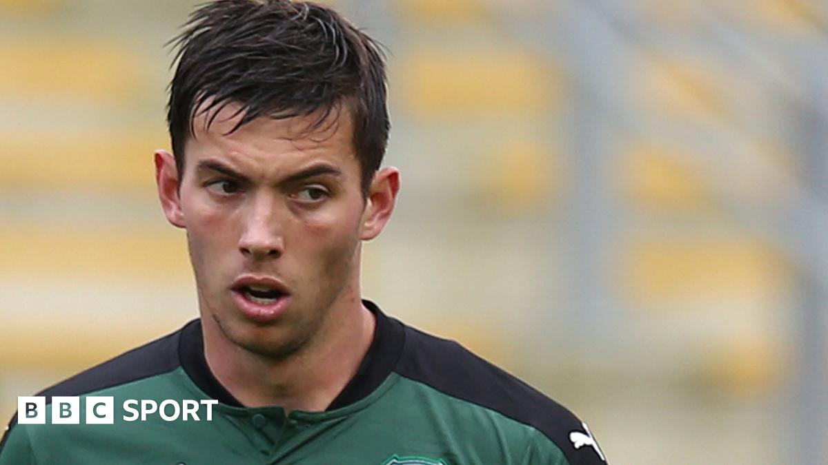 Niall Canavan: Bradford City sign Plymouth Argyle defender on 18-month ...