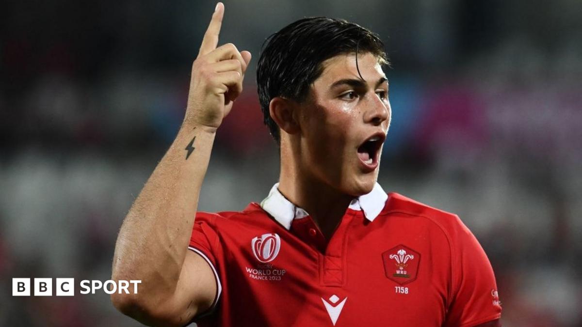 Louis Rees-Zammit: How Wales star can fulfil his American dream - BBC Sport