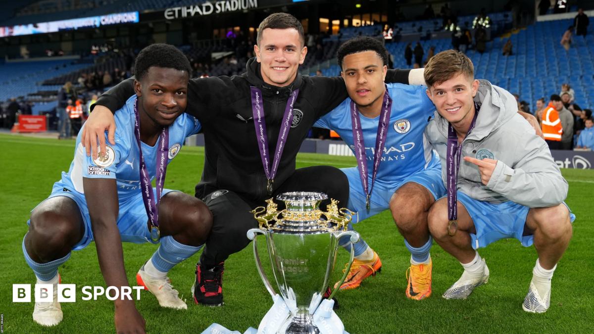 Premier League 2 to reduce age limit to under-21 from under-23 - BBC Sport