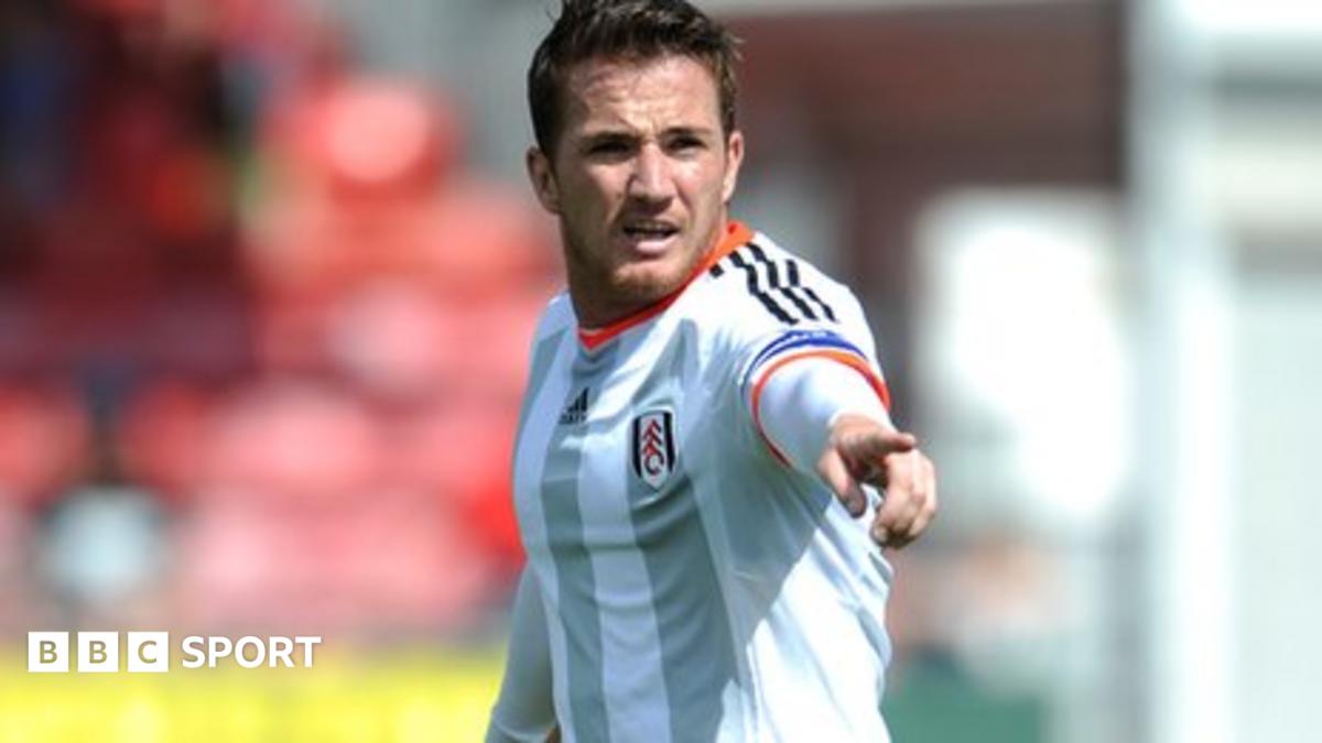 Ross McCormack: Fulham striker extends deal until 2019 - BBC Sport