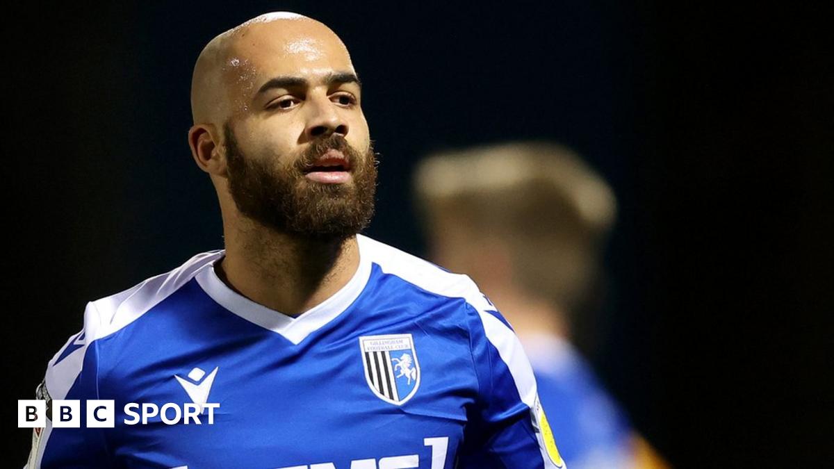 Jordan Graham: Winger joins Birmingham City from Gillingham - BBC Sport