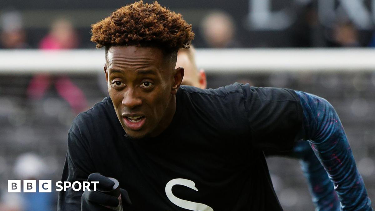 Jamal Lowe: Swansea City forward ruled out for up to a month with knee ...