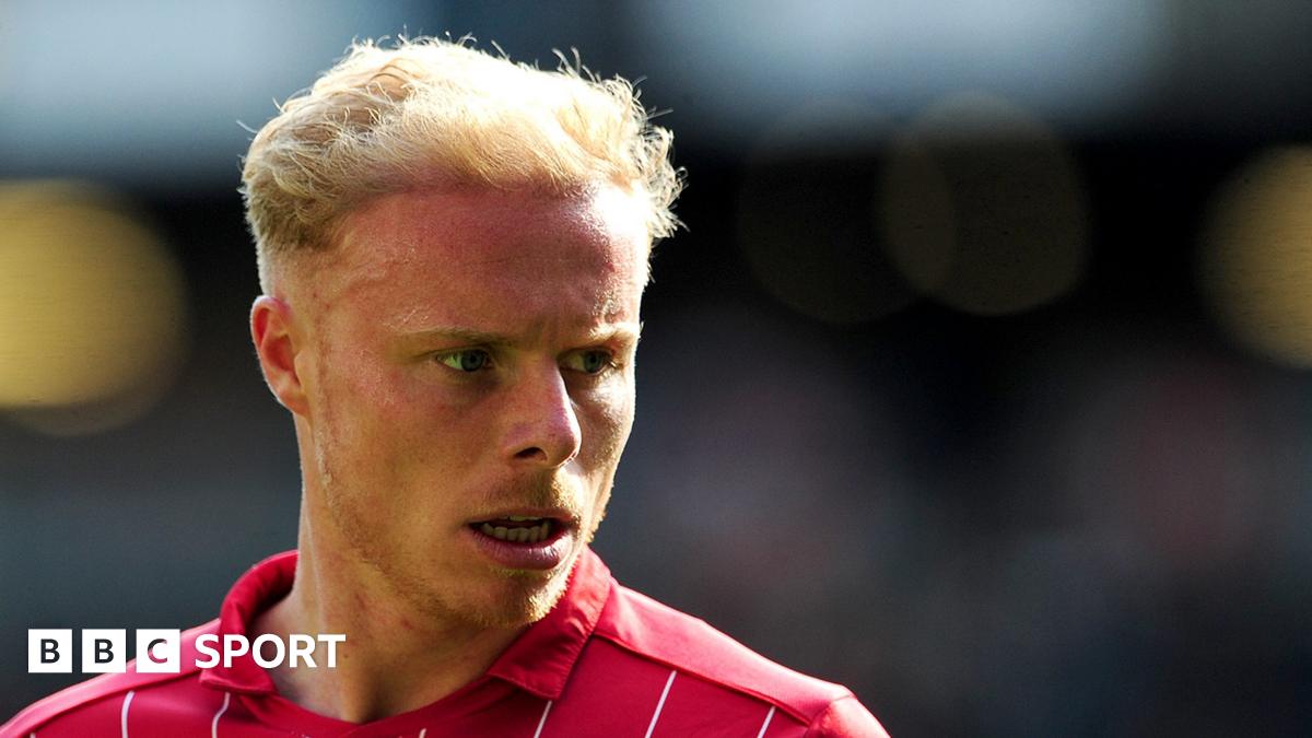 Fleetwood Town sign Cheltenham Town's Ryan Broom and ex-Plymouth ...