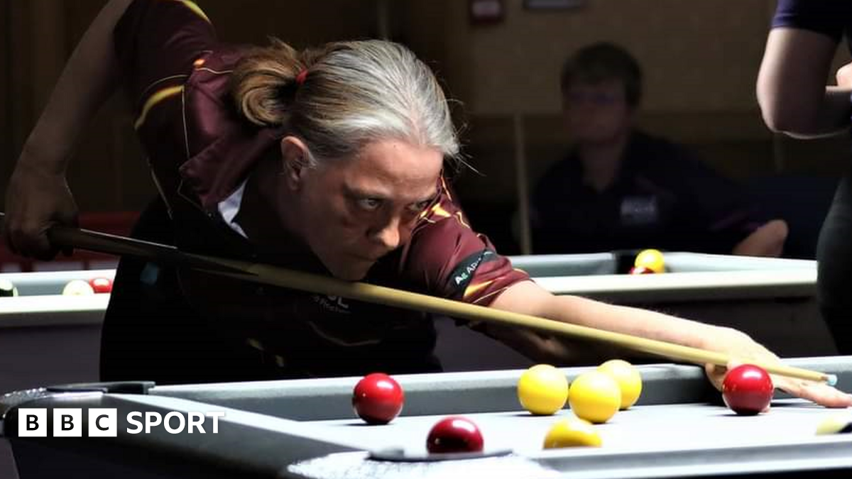 Lynne Pinches: Pool player rejects professional contract after ...