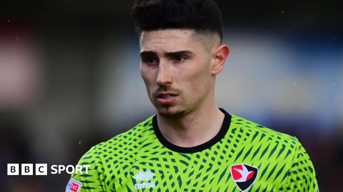 Luke Southwood: Goalkeeper joins from Reading on one-year deal - BBC Sport