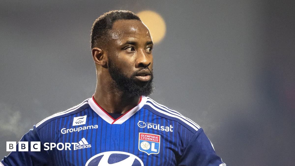 Moussa Dembele: French striker not for sale, say Lyon - BBC Sport