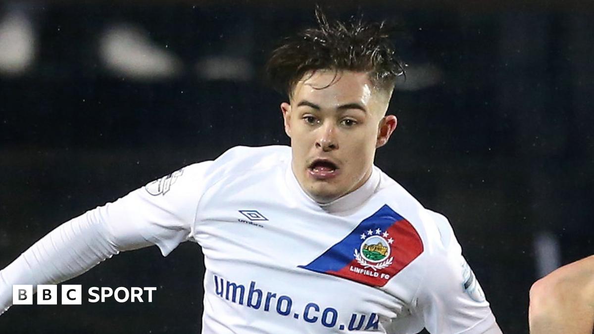 League leaders Linfield transfer-list winger Jordan Stewart - BBC Sport