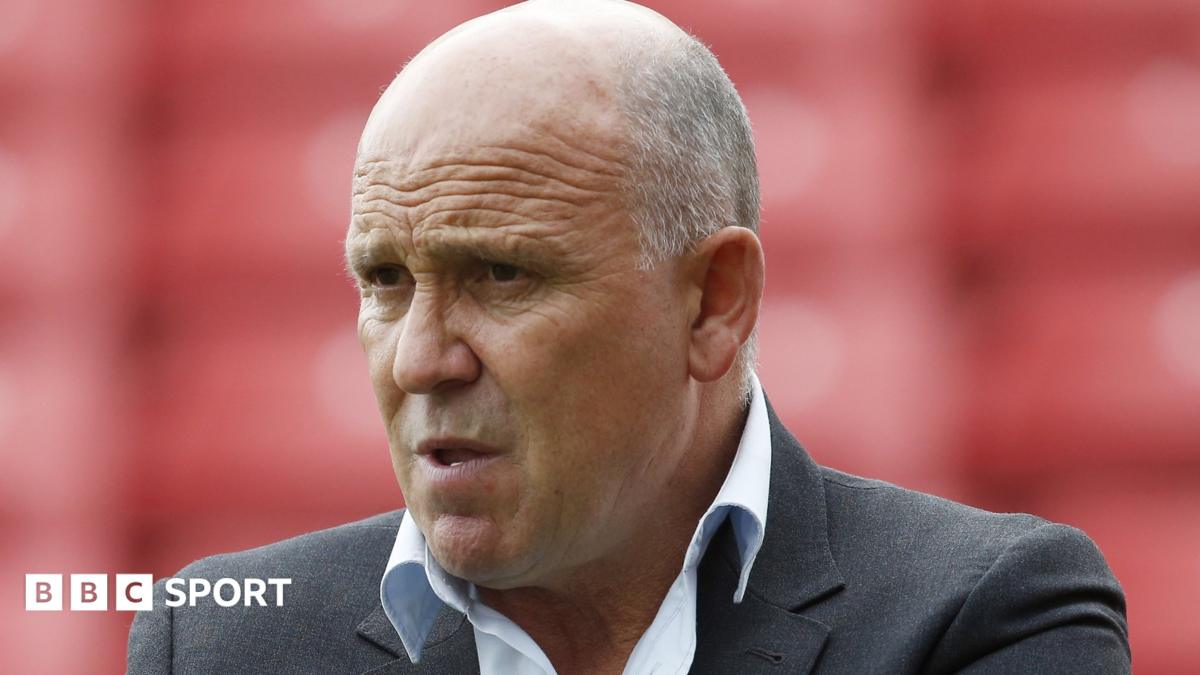 Mike Phelan: Hull caretaker boss in charge for visit of champions ...