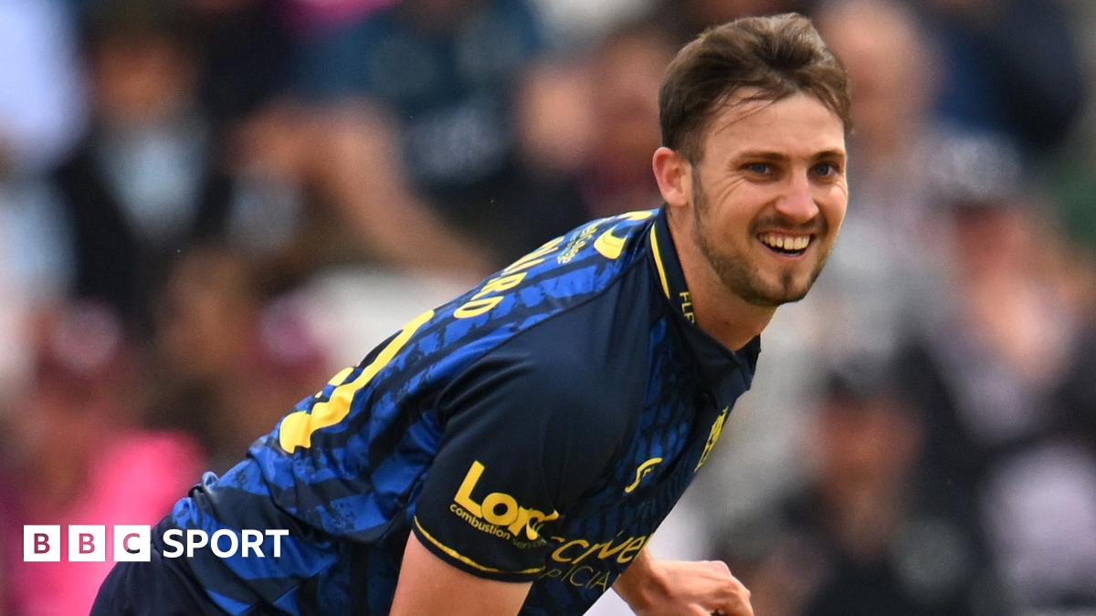 One-Day Cup: Warwickshire's Ed Barnard stars in resounding Bears win on return to Worcester ...
