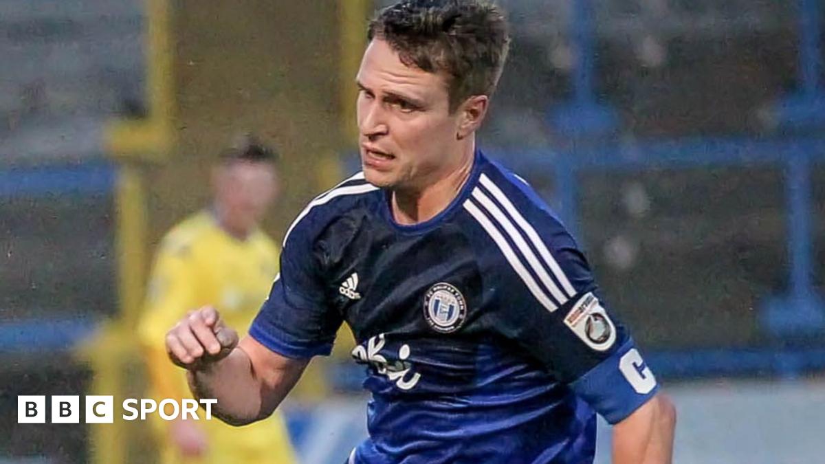 Nicky Wroe: Halifax sign midfielder on deal to end of season - BBC Sport