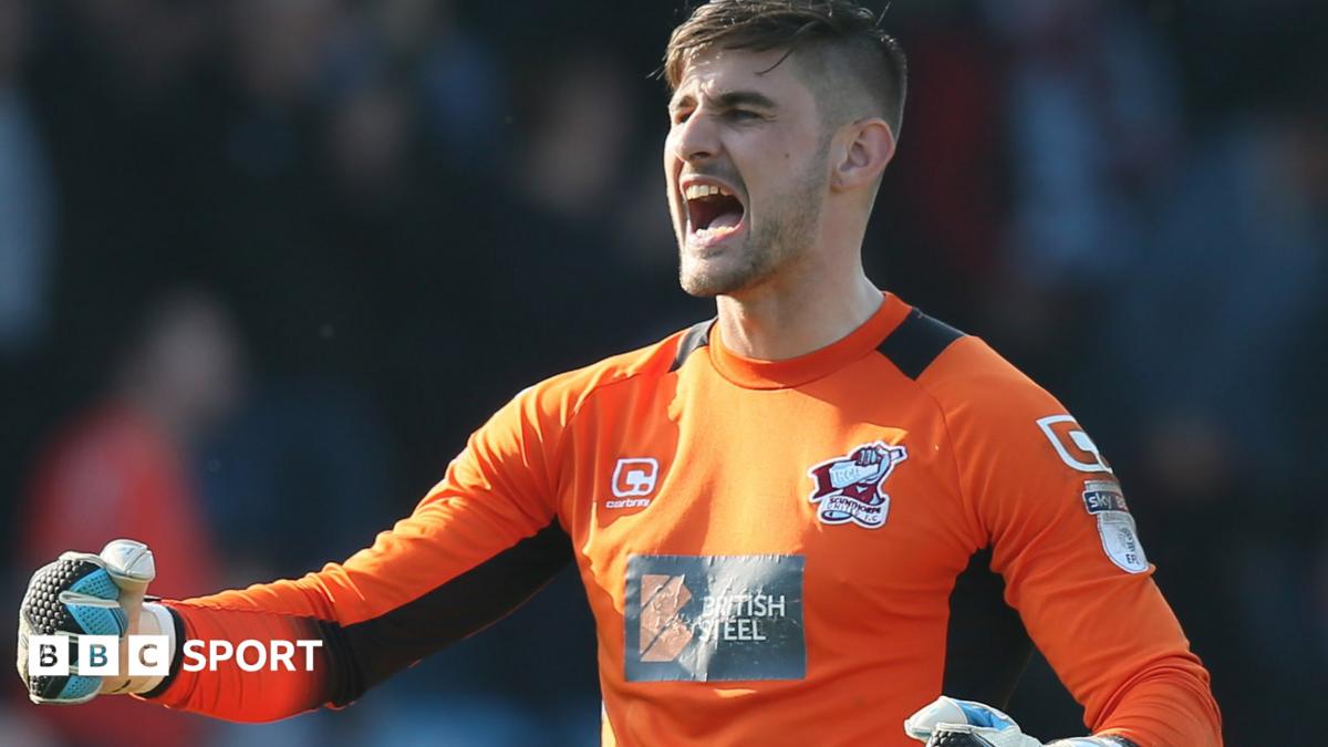 Chesterfield: Joe Anyon and Scott Wiseman sign for club from Scunthorpe ...