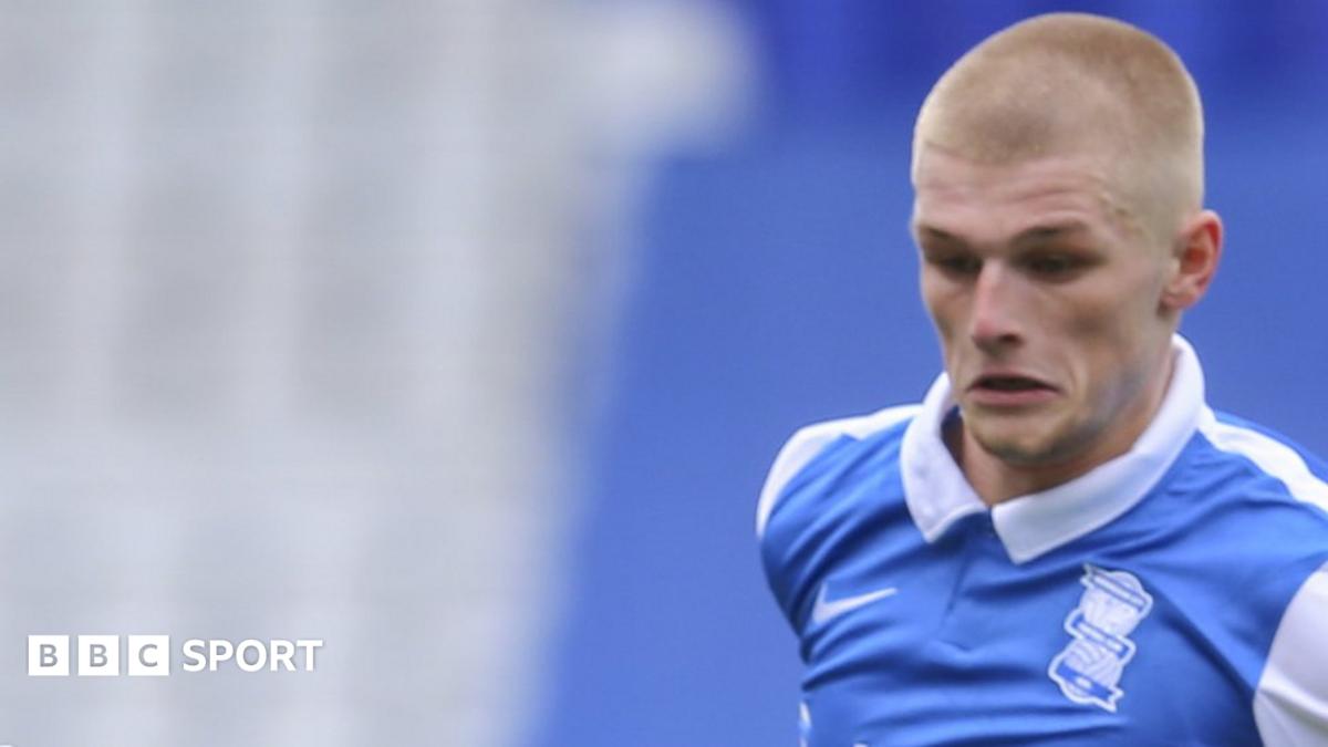 Ryan Stirk: Mansfield Town sign Birmingham City midfielder - BBC Sport