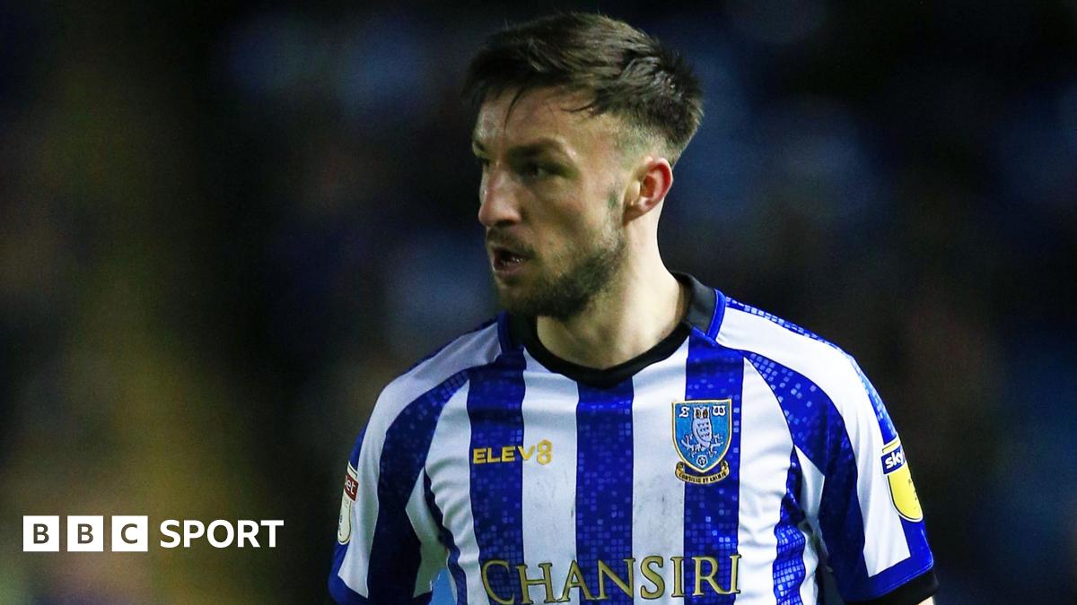 Morgan Fox: Stoke City sign full-back after Sheffield Wednesday ...