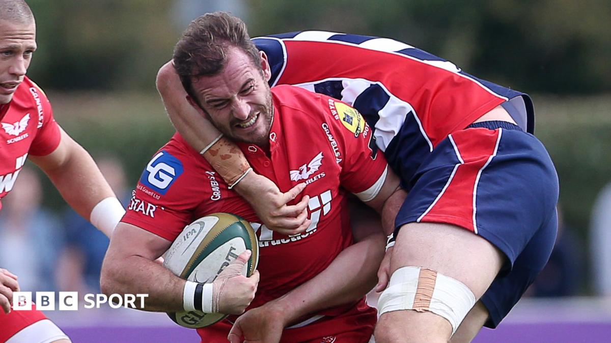Tom Grabham: Scarlets wing forced to retire through injury - BBC Sport