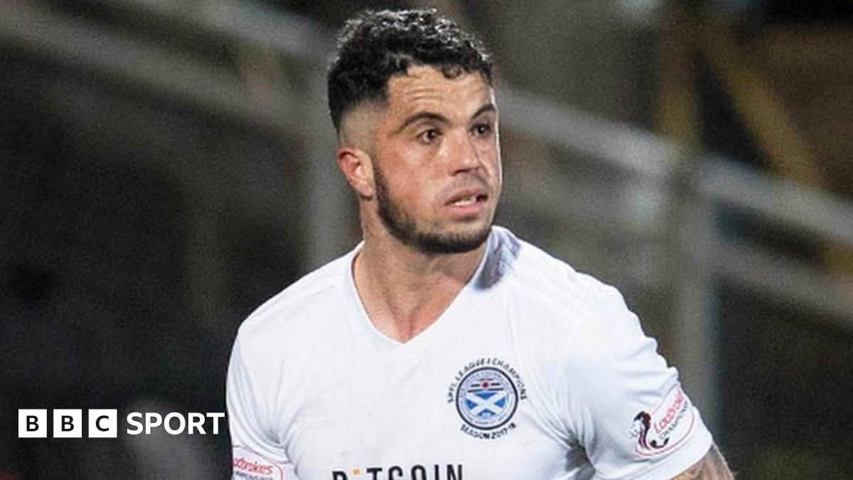 Declan McDaid: Winger signs for Dundee after Ayr United exit - BBC Sport