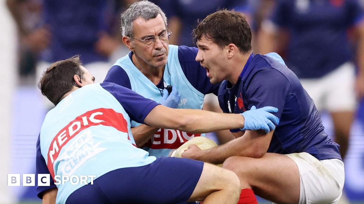 Rugby World Cup 2023: France captain Antoine Dupont has surgery on fractured cheekbone - BBC Sport