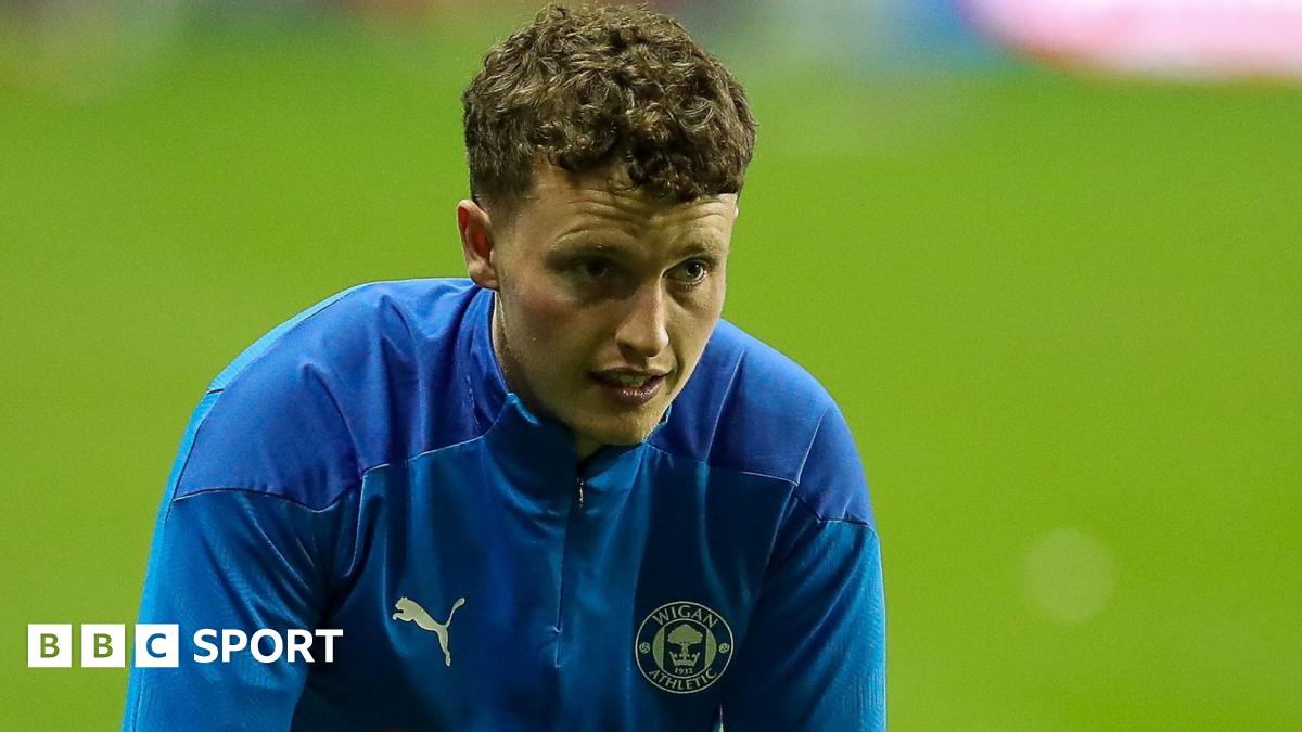 Nathan Broadhead: Ipswich Town sign Everton forward for undisclosed fee ...