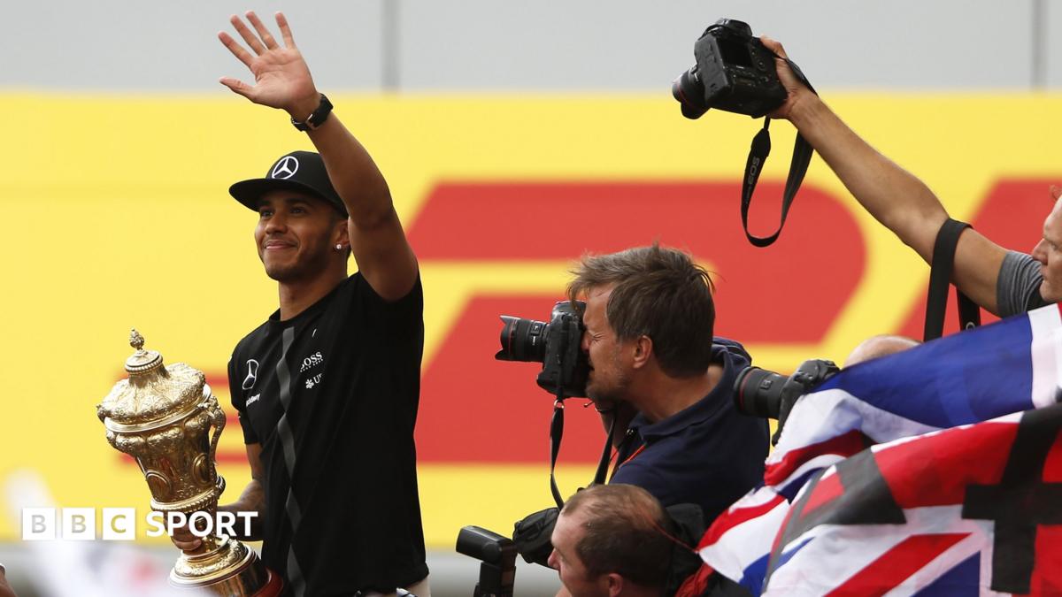 Lewis Hamilton wins British GP brilliantly after late rain - BBC Sport