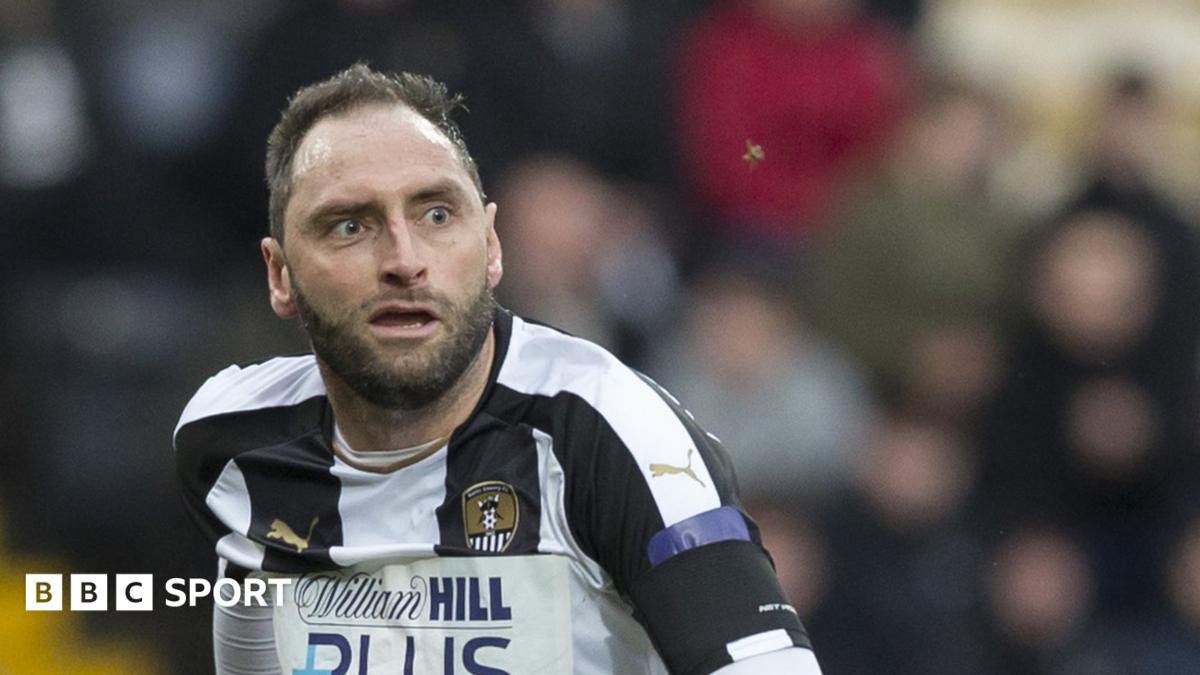 Nicky Hunt: Crewe Alexandra sign former Notts County defender - BBC Sport