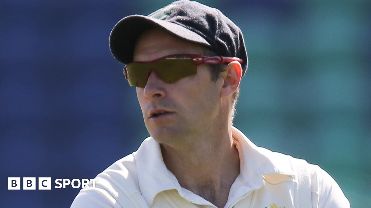 Dean Cosker announces Glamorgan retirement after 20-year career - BBC Sport