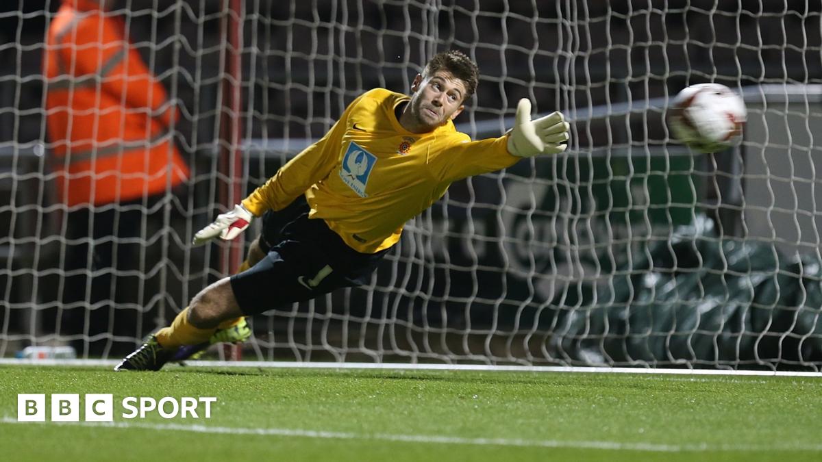 York City sign Scott Flinders and James Berrett - BBC Sport