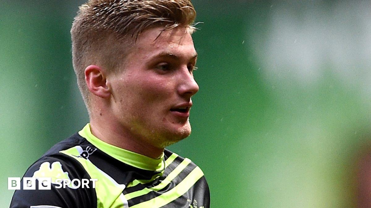 Cheltenham Town: Taylor Moore and Joe Morrell extend loans from Bristol ...