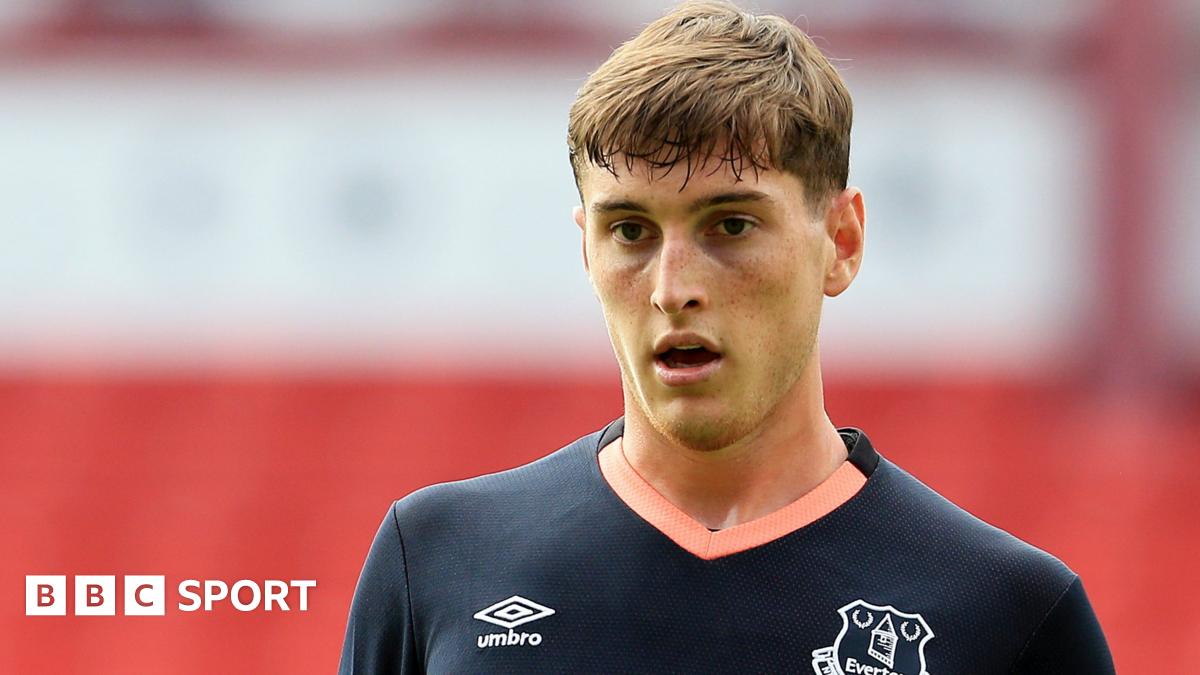 Conor Grant: Everton winger joins Ipswich Town on loan - BBC Sport