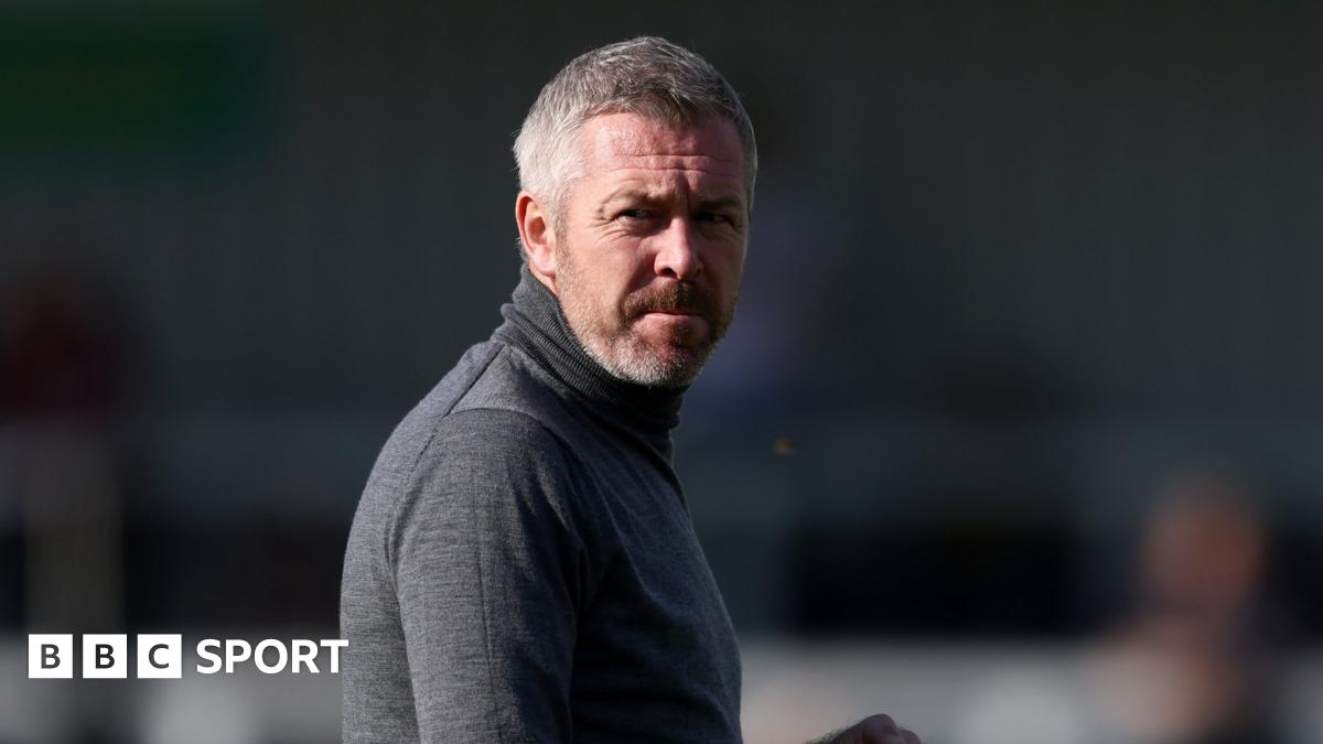 Leicester: Willie Kirk replaces Lydia Bedford as Foxes boss - BBC Sport